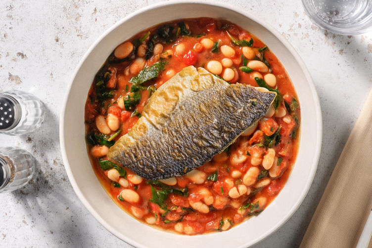 Seehecht auf Cannellini-Bohnen-Eintopf Rezept | HelloFresh