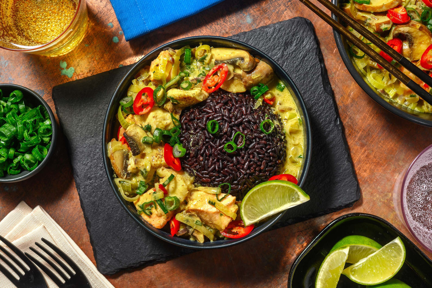 Luxe Thaise viscurry met zwarte rijst Recept | HelloFresh