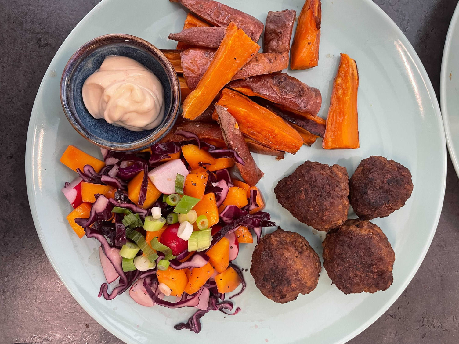 Cajun beef mince patties Recept | HelloFresh