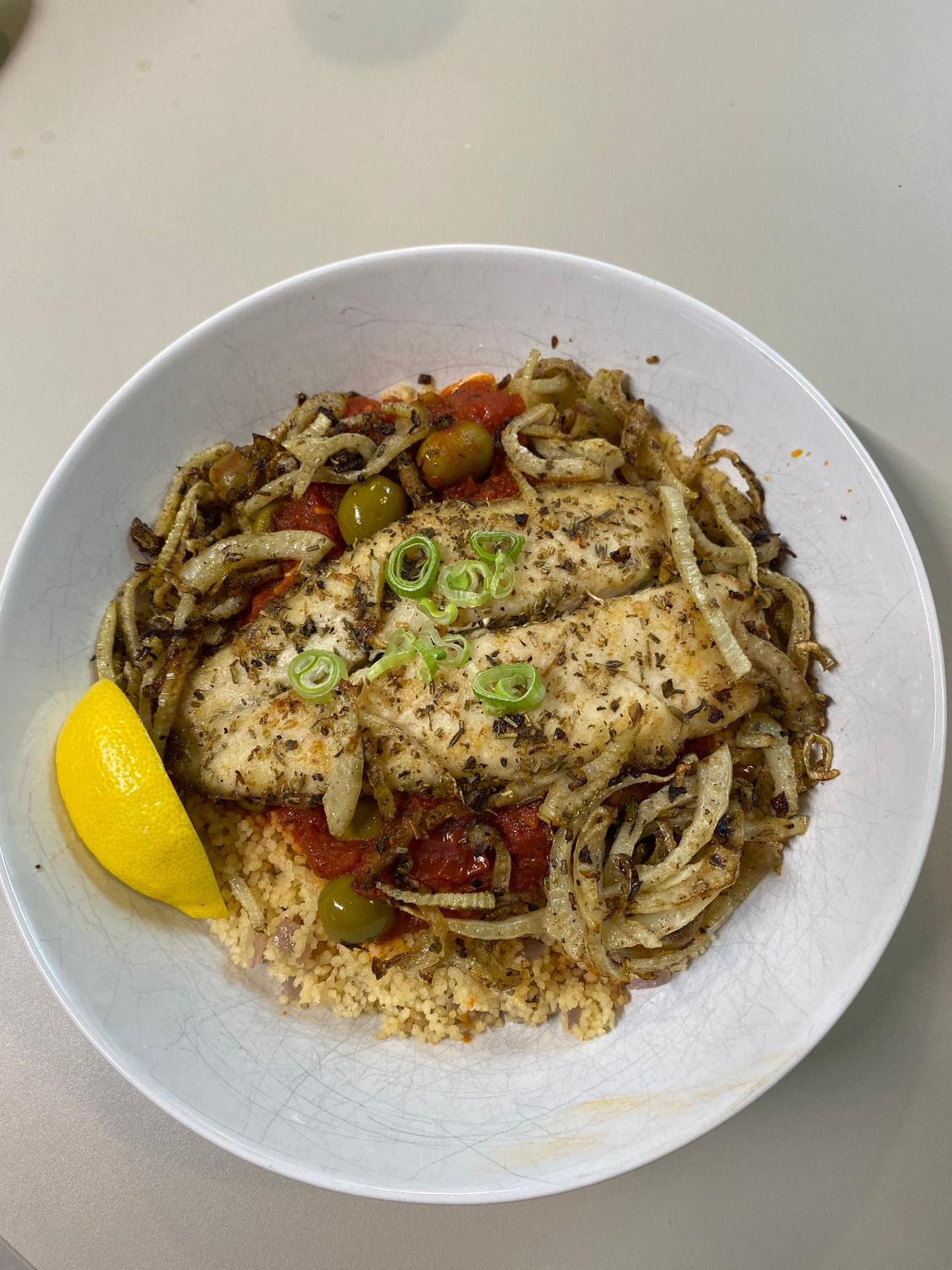 Provenzalischer Fisch auf Fenchelgemüse Rezept | HelloFresh