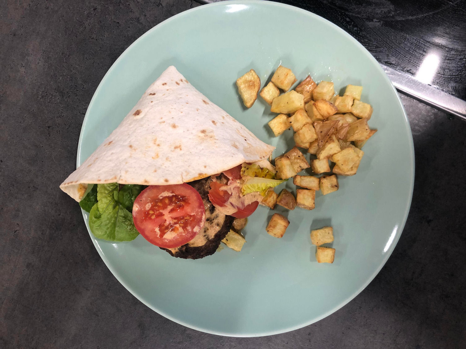 Mexi pattie in tortilla wrap Recept | HelloFresh