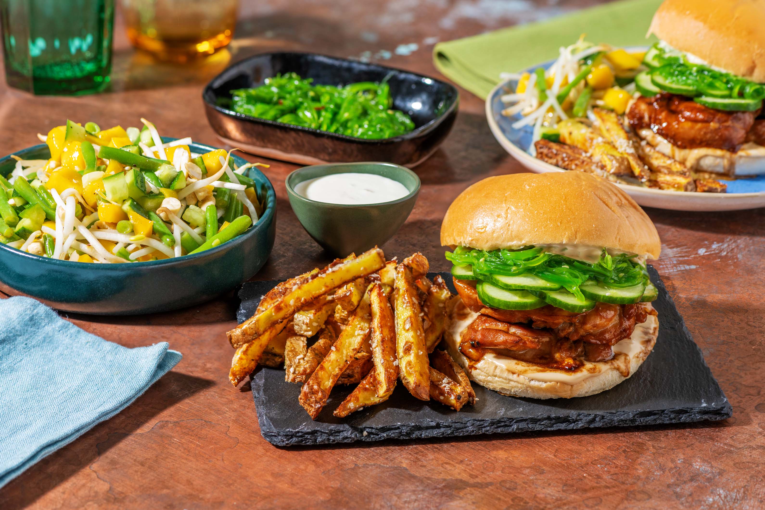 Aziatische burger met zoete kippendij Recept | HelloFresh