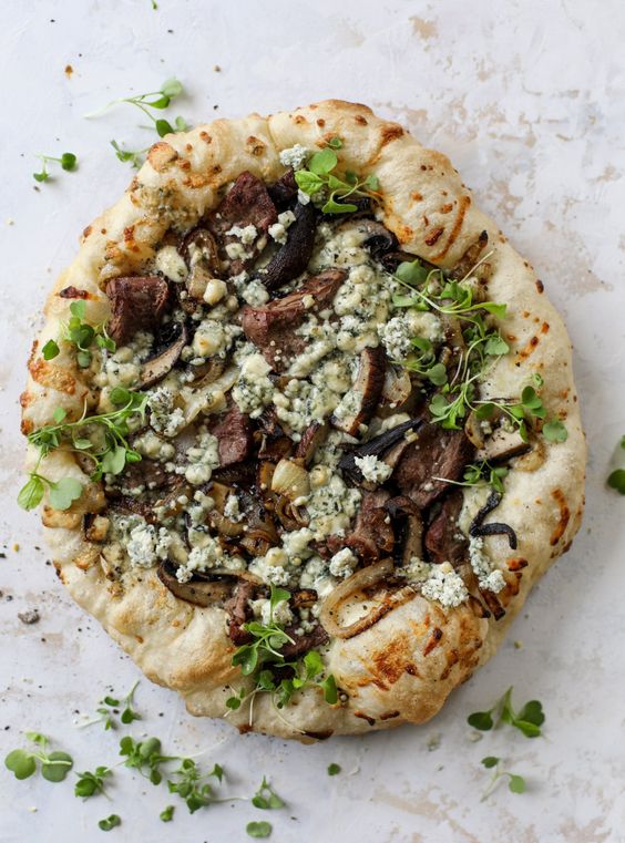 Steakhouse-Inspired Pizza Recipe | HelloFresh