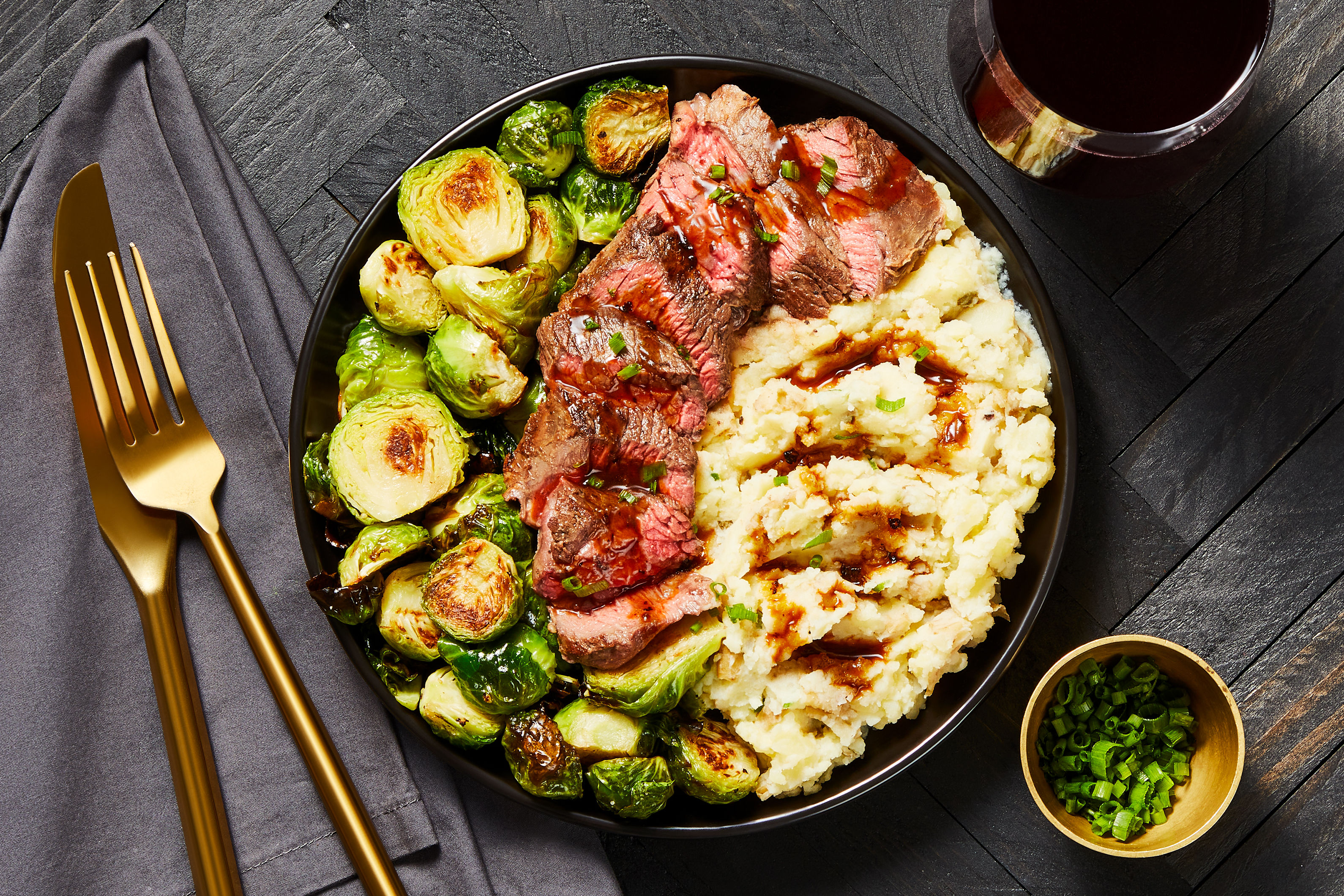 Bavette Steak & Roasted Garlic Pan Sauce Recipe | HelloFresh