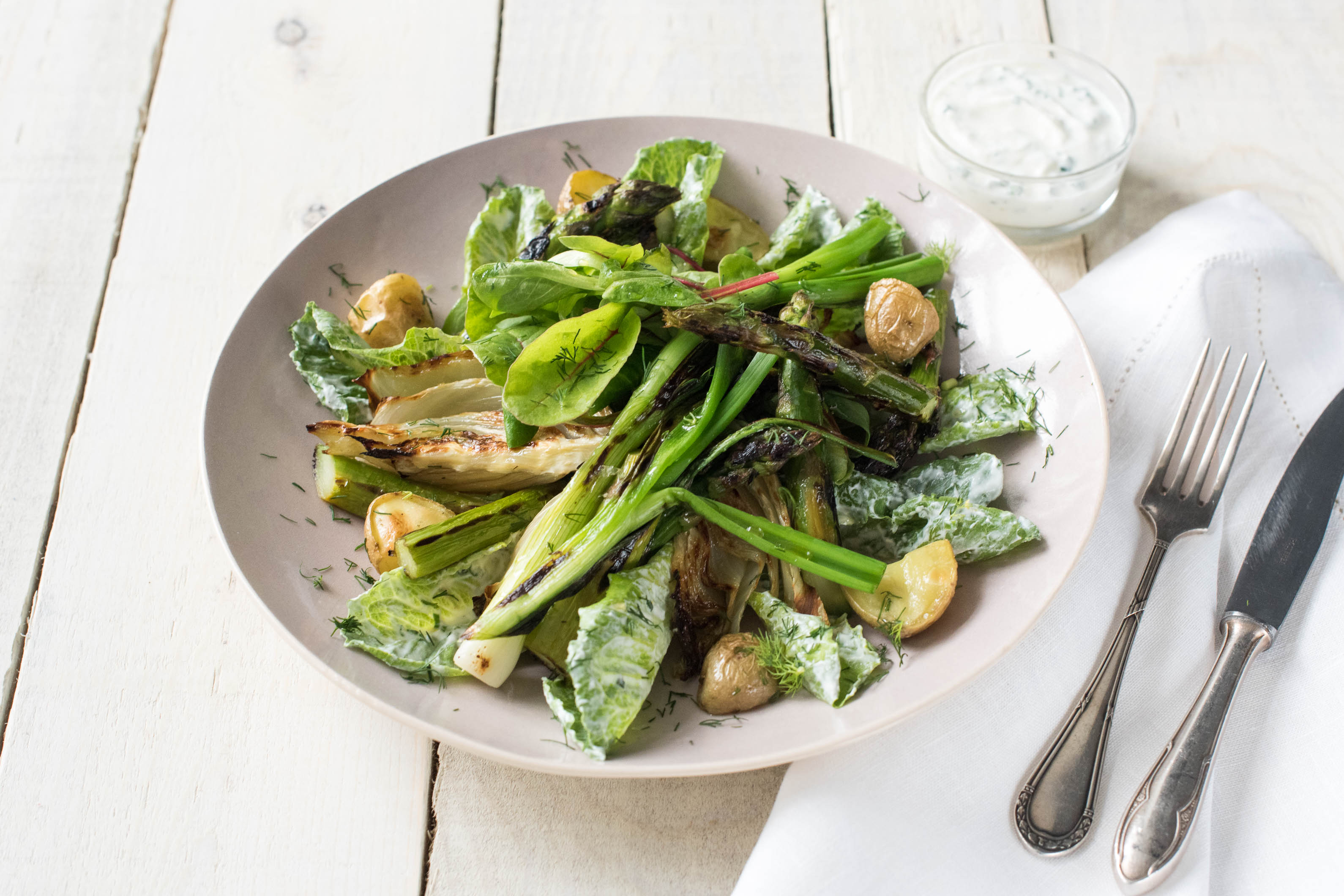 British Summer Salad with Asparagus, Chives and Fennel Recipe | HelloFresh
