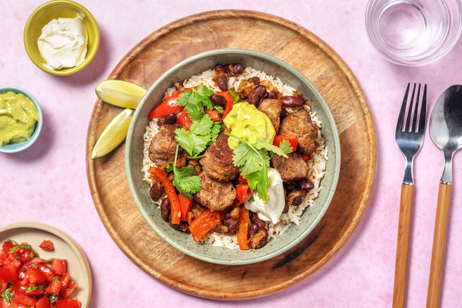 Snelle burritobowl met gehaktballetjes Recept | HelloFresh