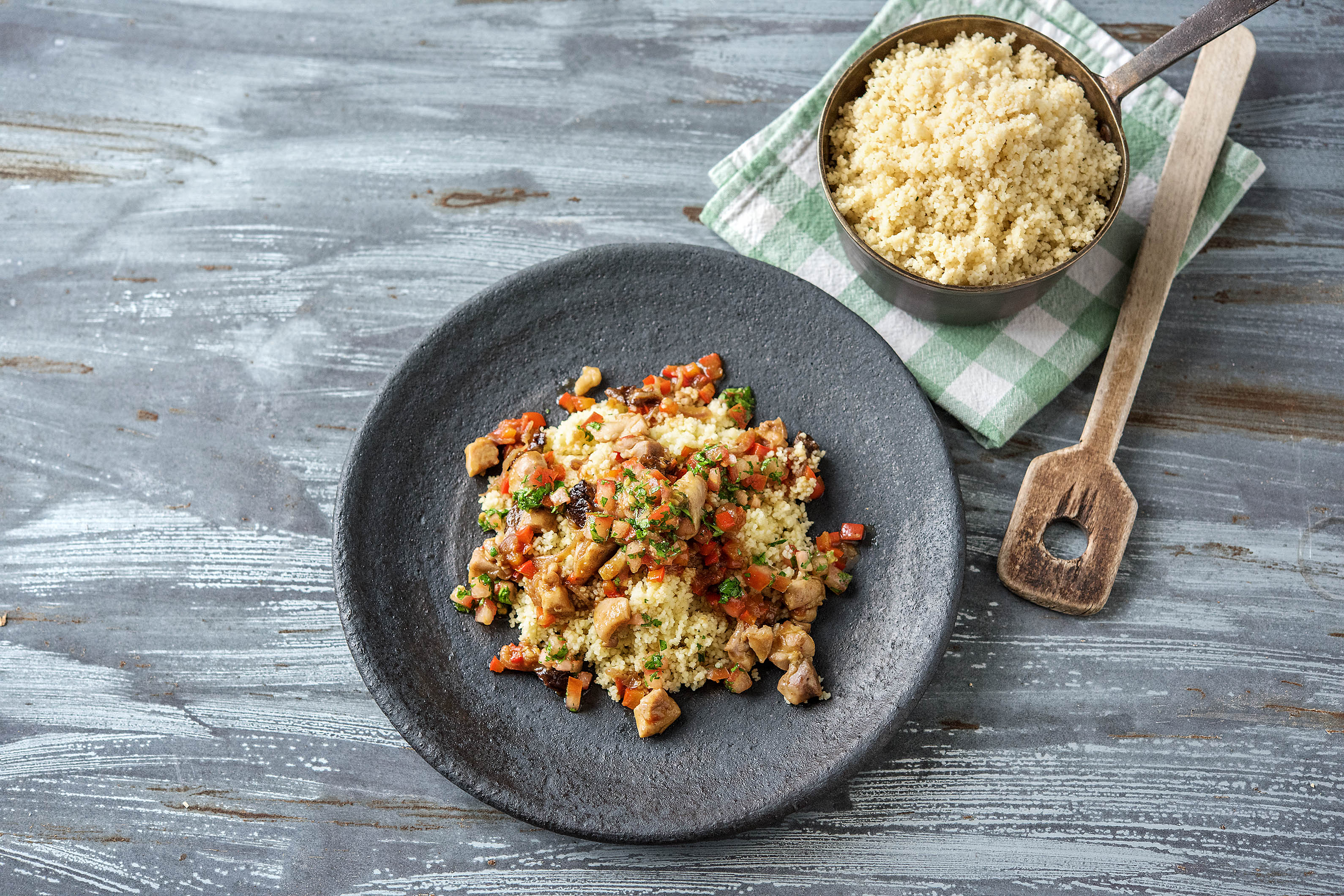 Chicken Tagine, Couscous & Tomato Salsa Recipe | HelloFresh