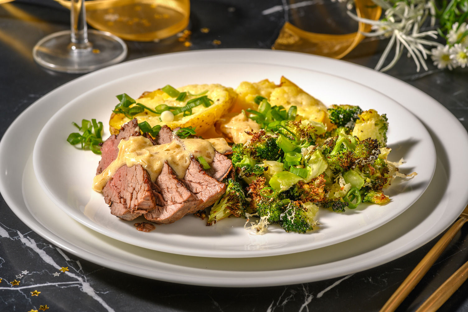 Contre-filet à la sauce de cuisson crémeuse Recette | HelloFresh