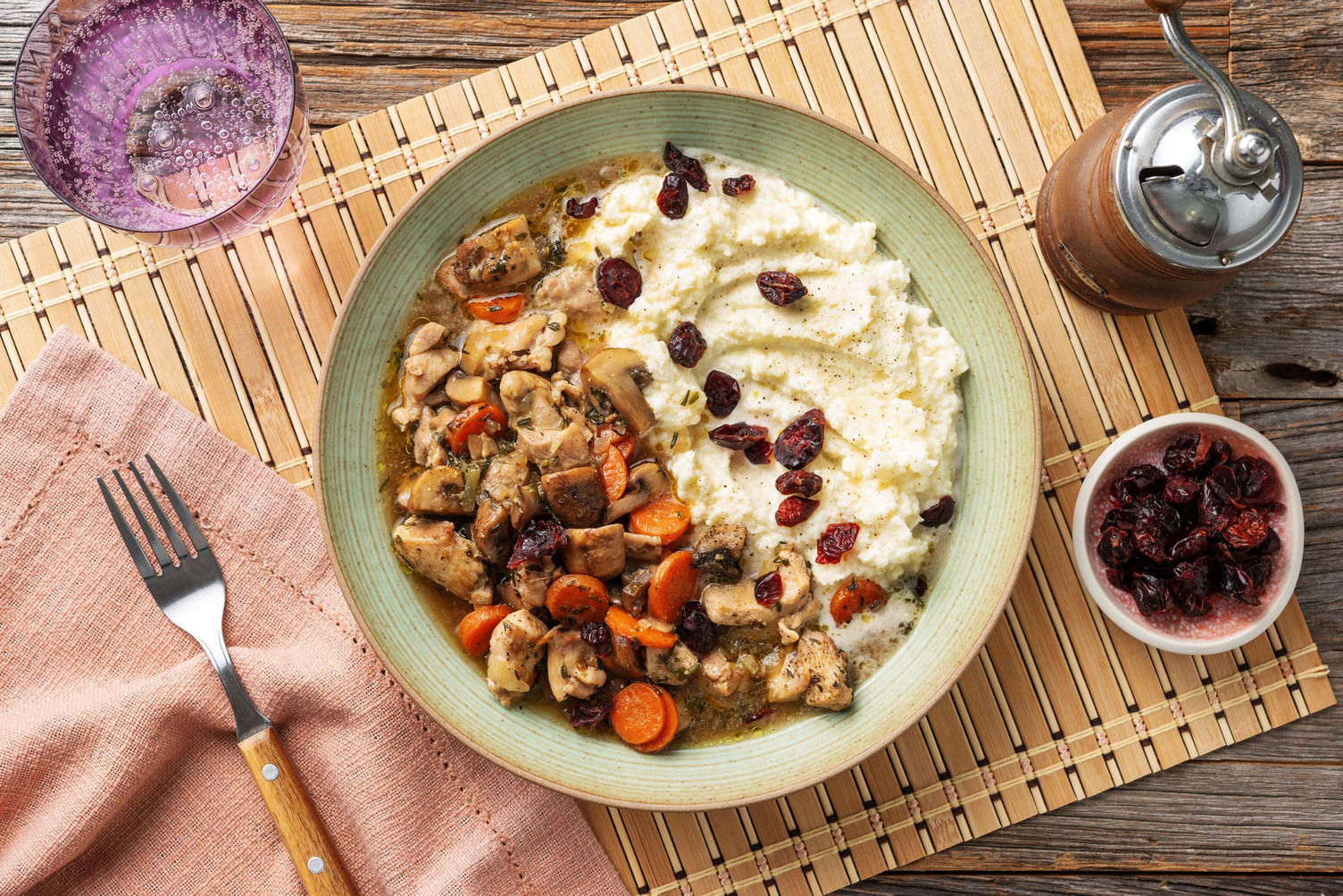 Coq au vin met cranberry's Recept | HelloFresh