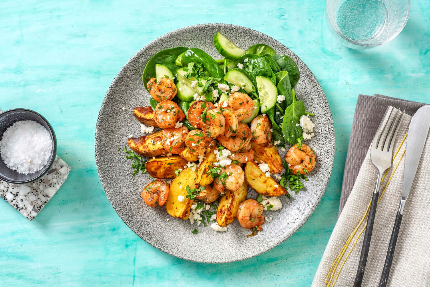 Crevettes assaisonnées et pommes de terre rôties Recette | HelloFresh