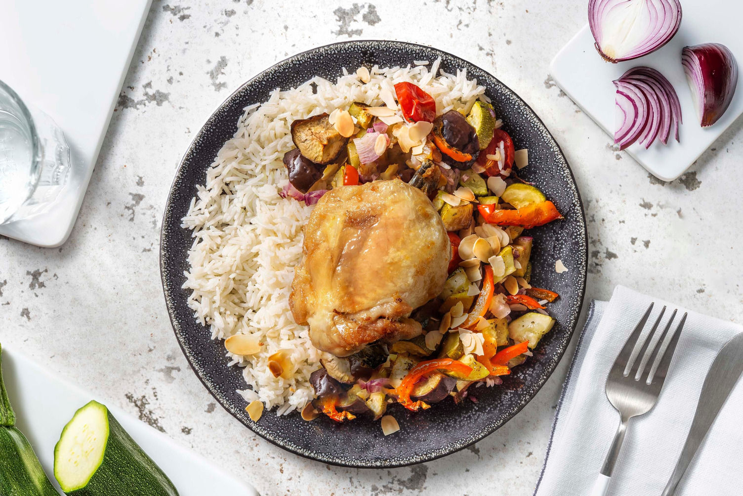 Kippendij met gegrilde groenten Recept | HelloFresh