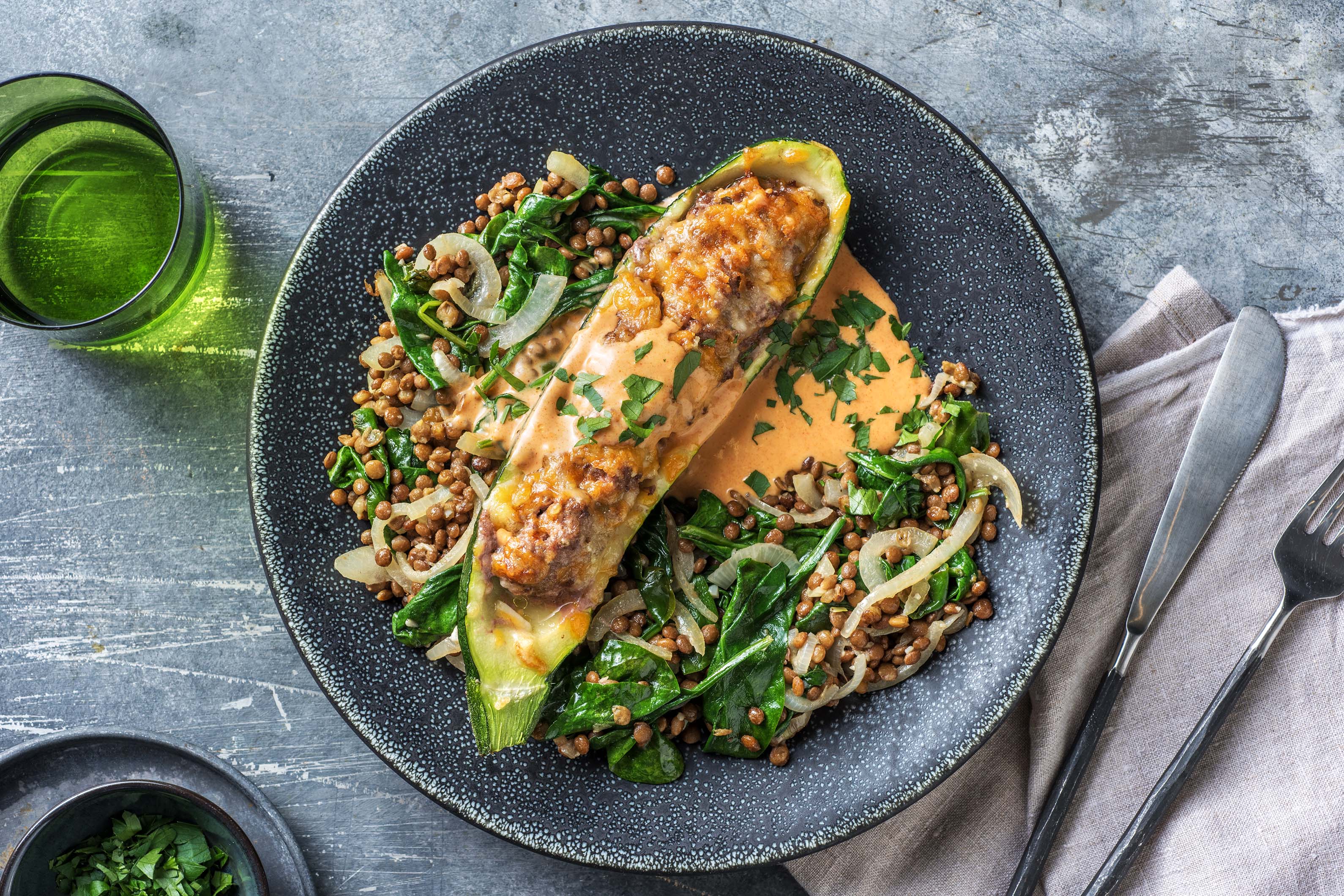 Gefüllte Zucchini mit Hack Rezept | HelloFresh