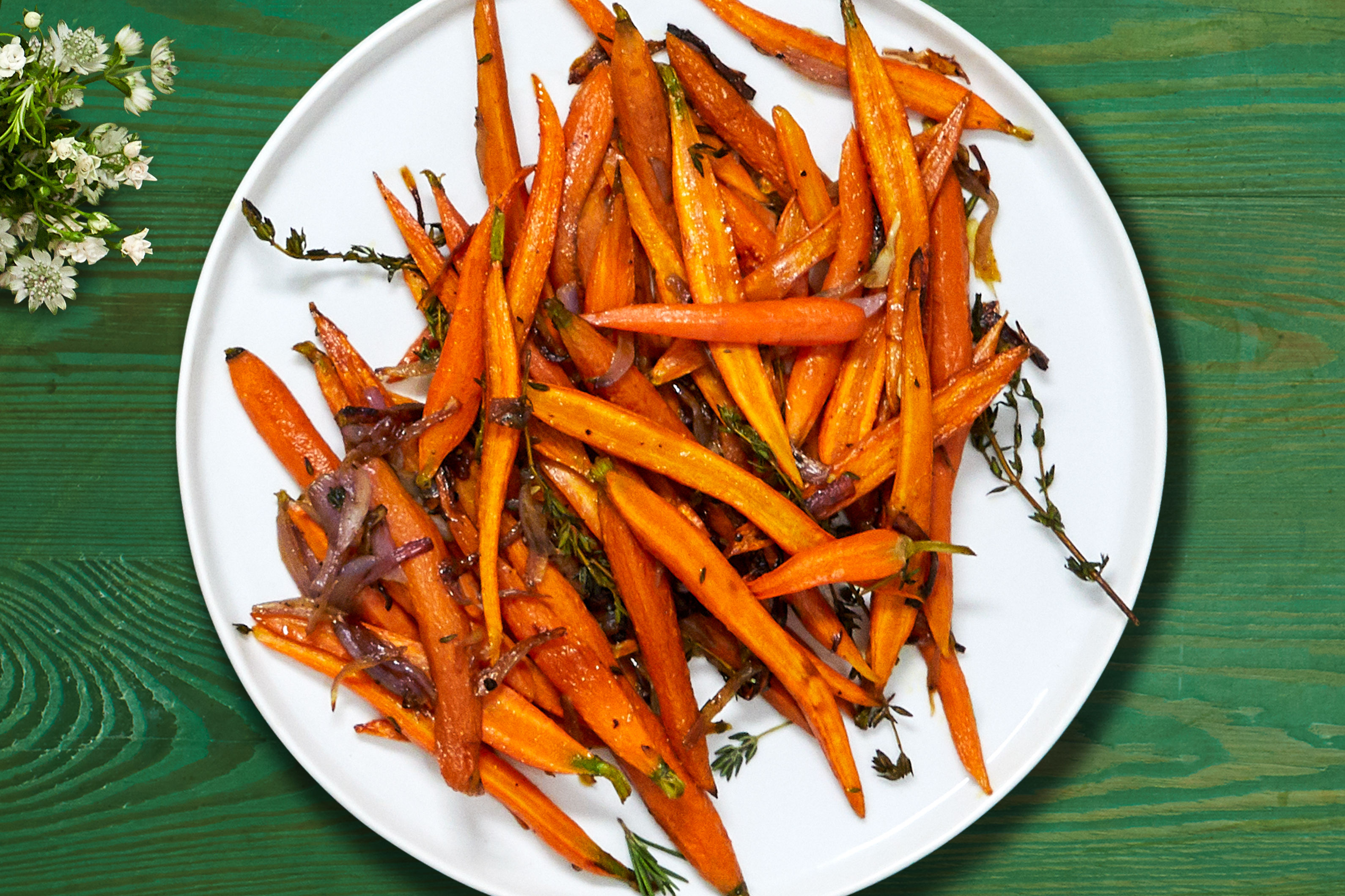 Glazed Stemmed Carrots Recipe | HelloFresh