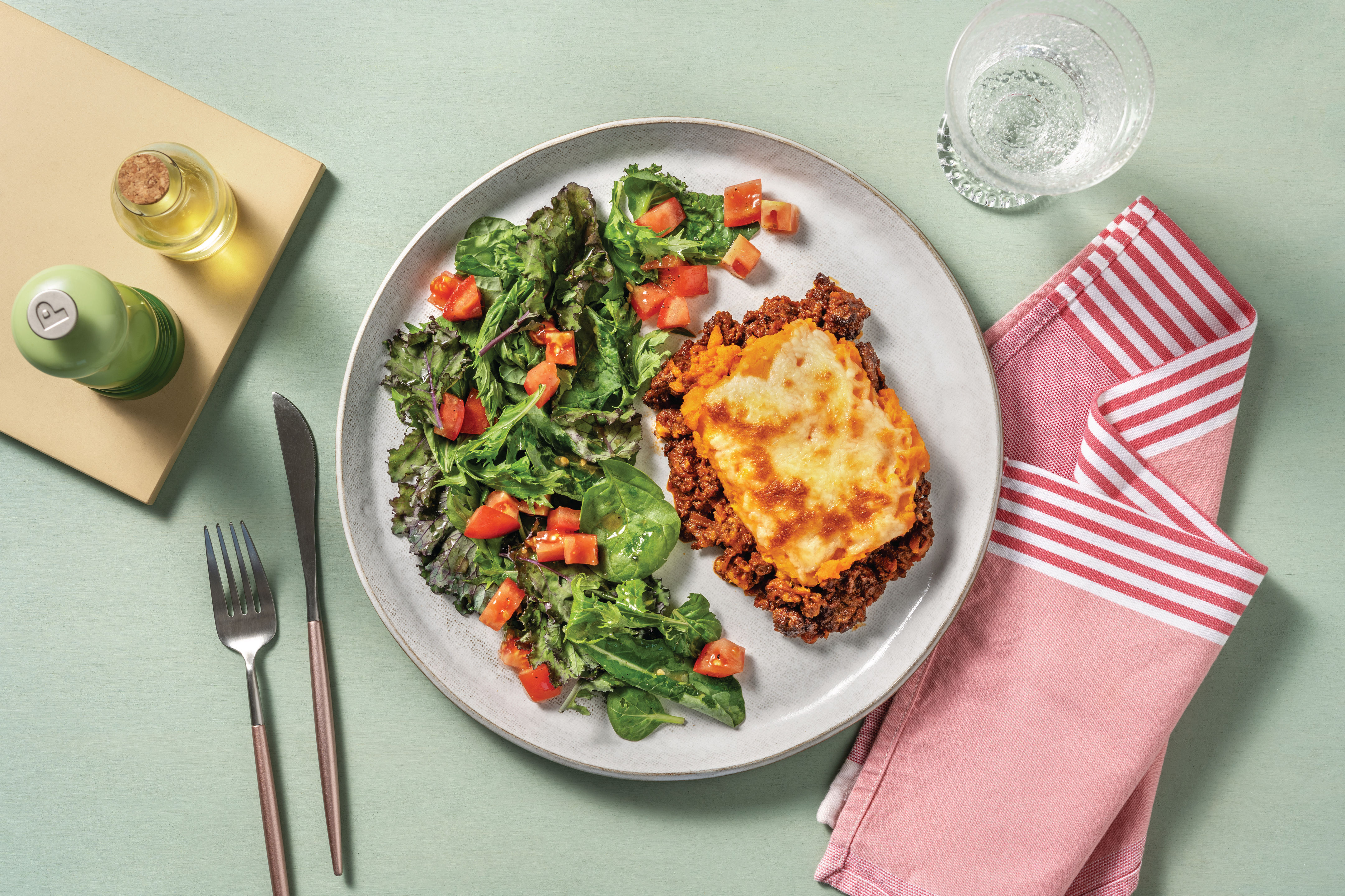 All-American Beef & Caramelised Onion Pie Recipe | HelloFresh