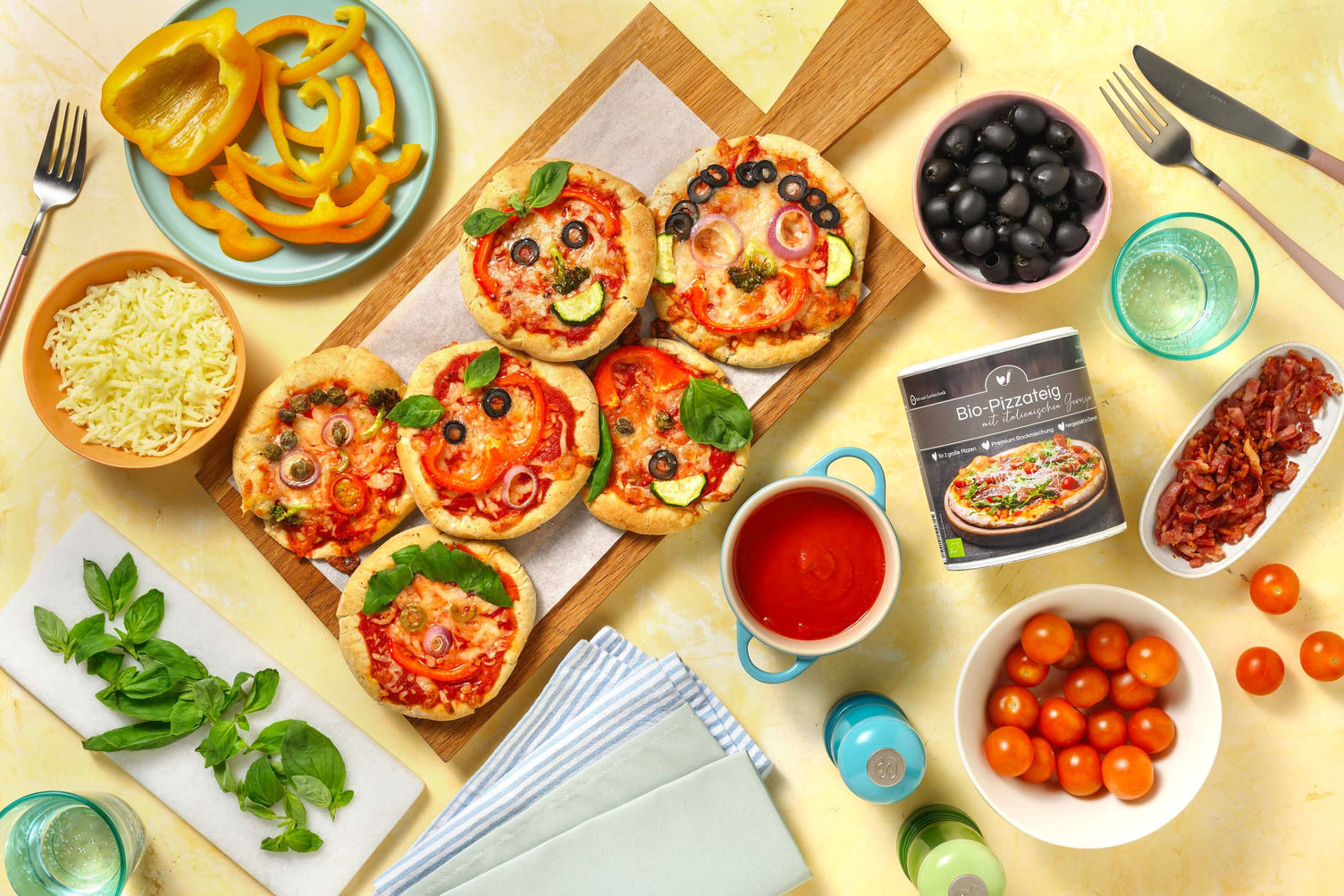 Lustige Pizza-Gesichter zum Selbermachen Rezept | HelloFresh