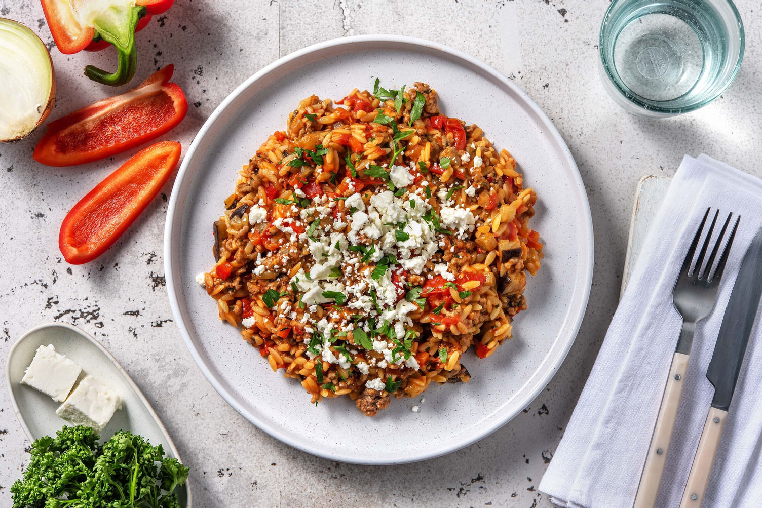 Orzo à la méditerranéenne au poulet haché & aubergine Recette | HelloFresh