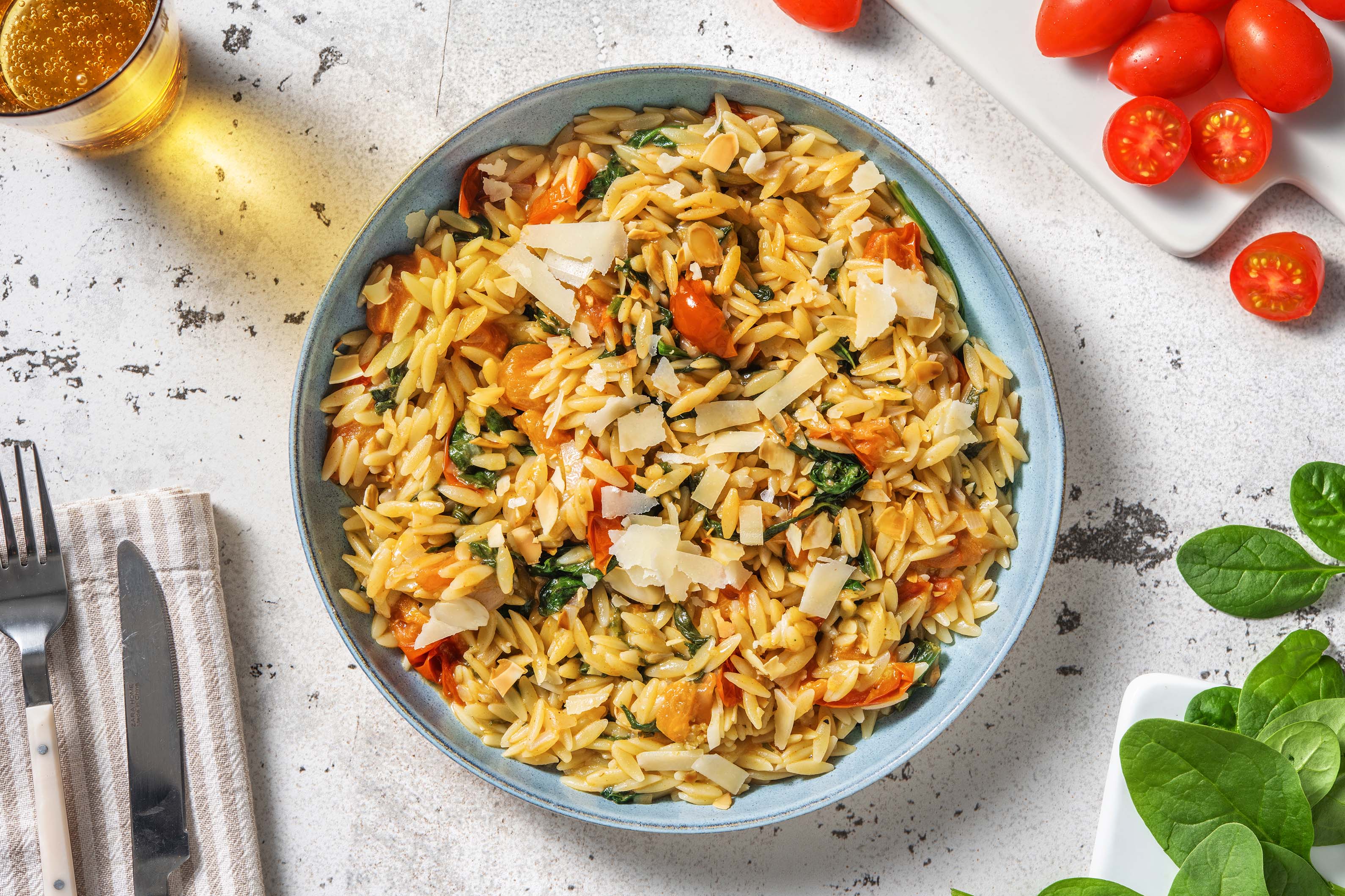 Orzo aux épinards et mini-tomates roma Recette | HelloFresh