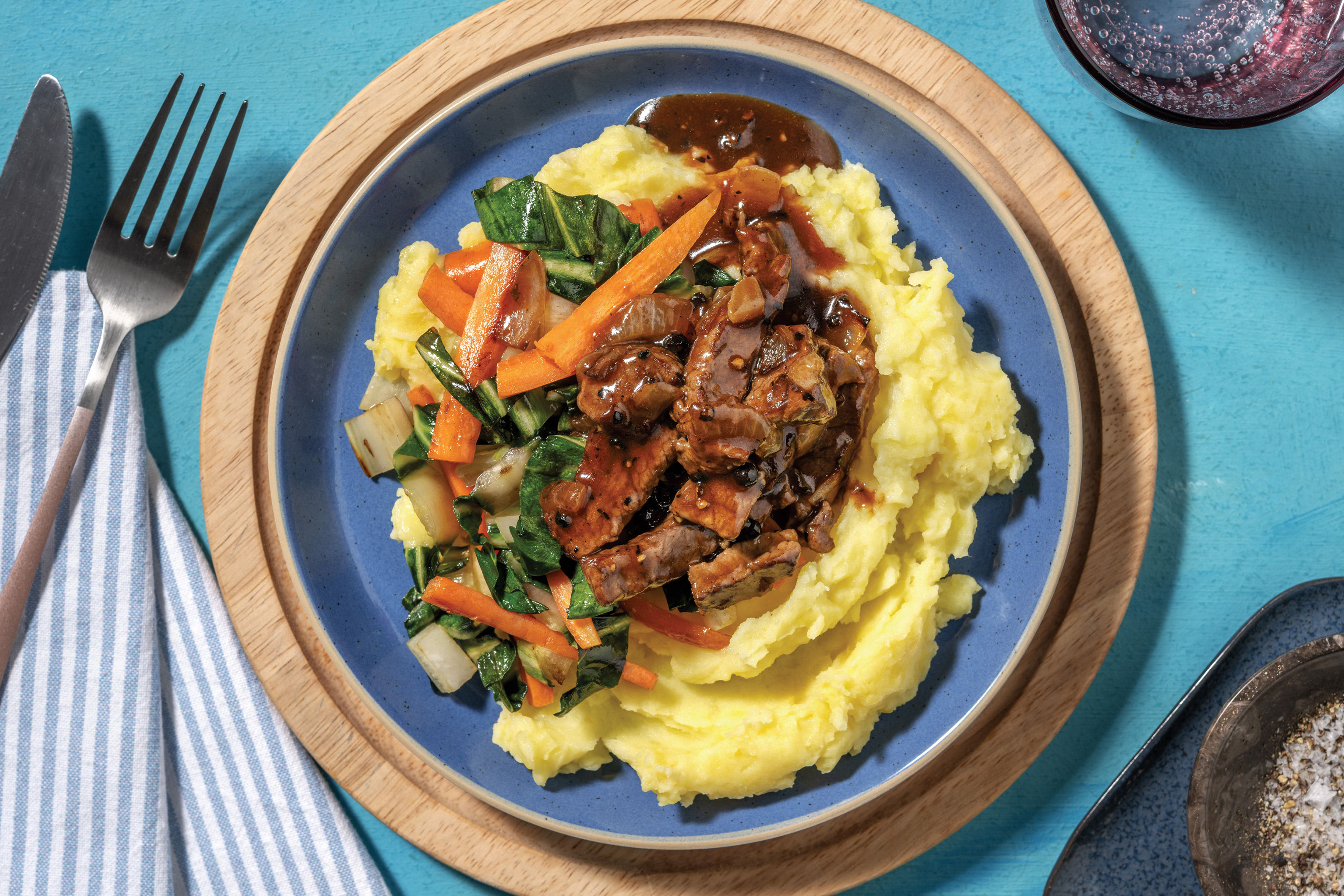 Peppercorn Gravy Beef Strips Recipe | HelloFresh