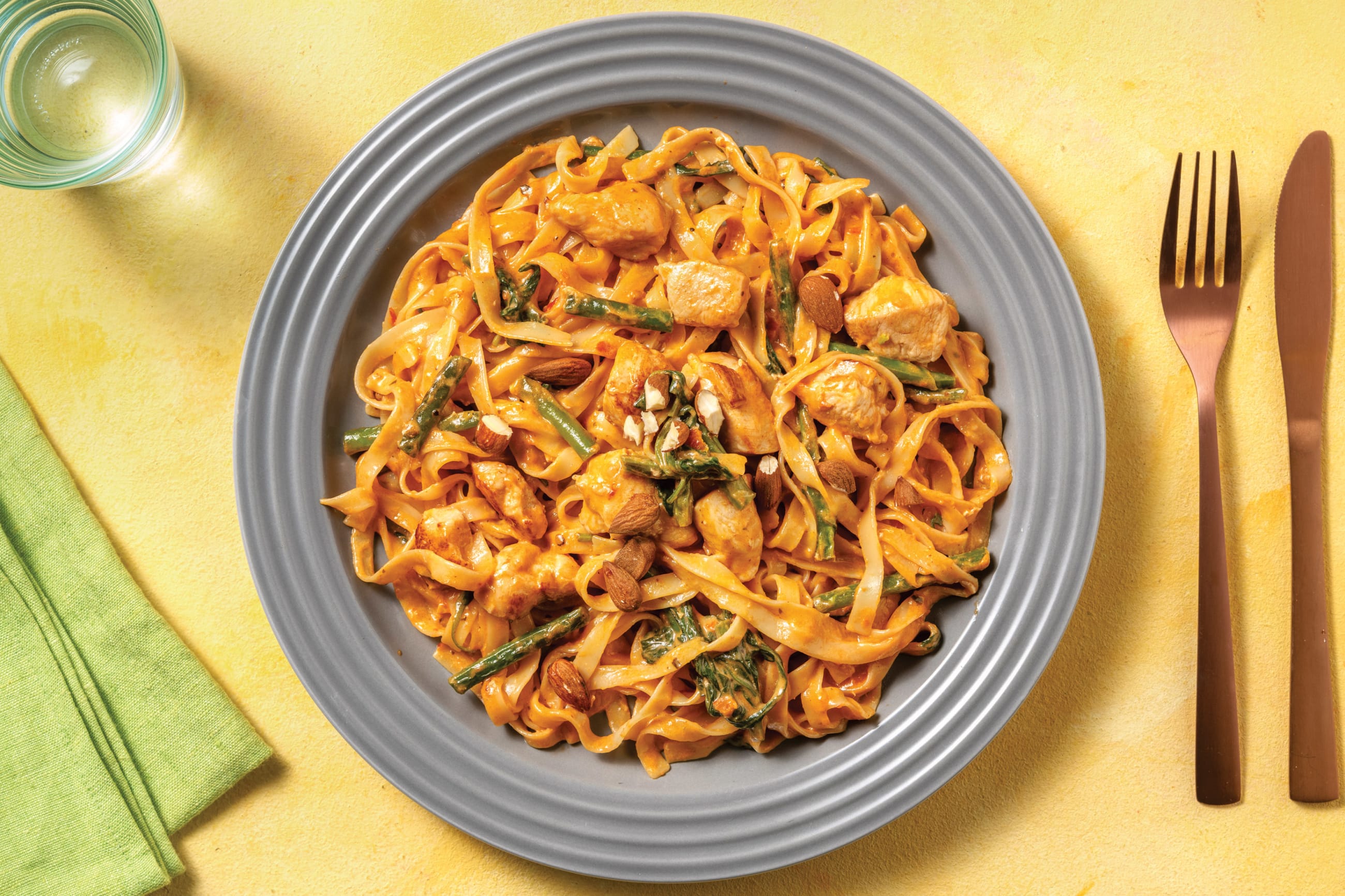 [rapid] Creamy Red Pesto Chicken & Chorizo Fettuccine Recipe | HelloFresh