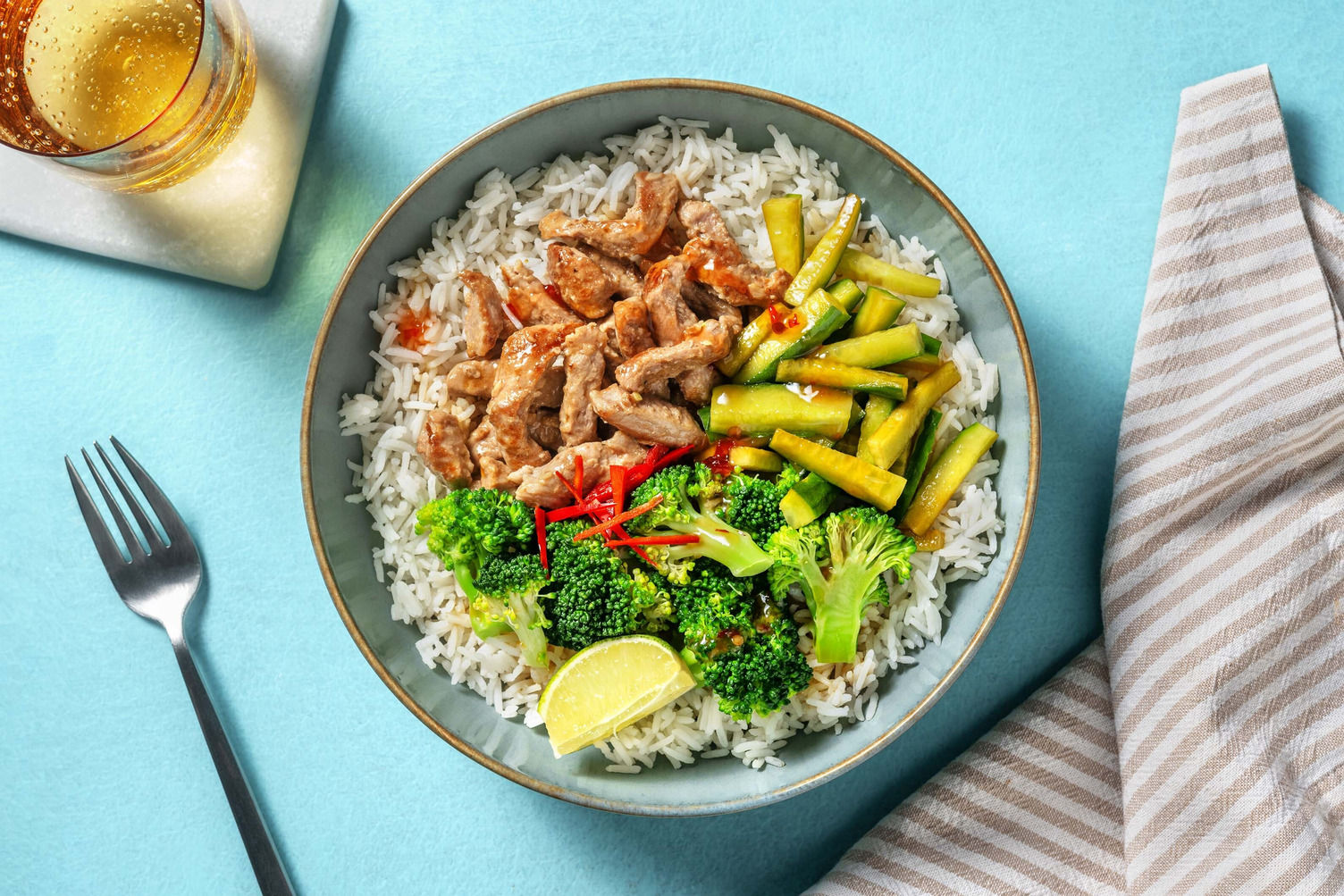 Reis-Bowl mit marinierten Schweinefiletstreifen Rezept | HelloFresh