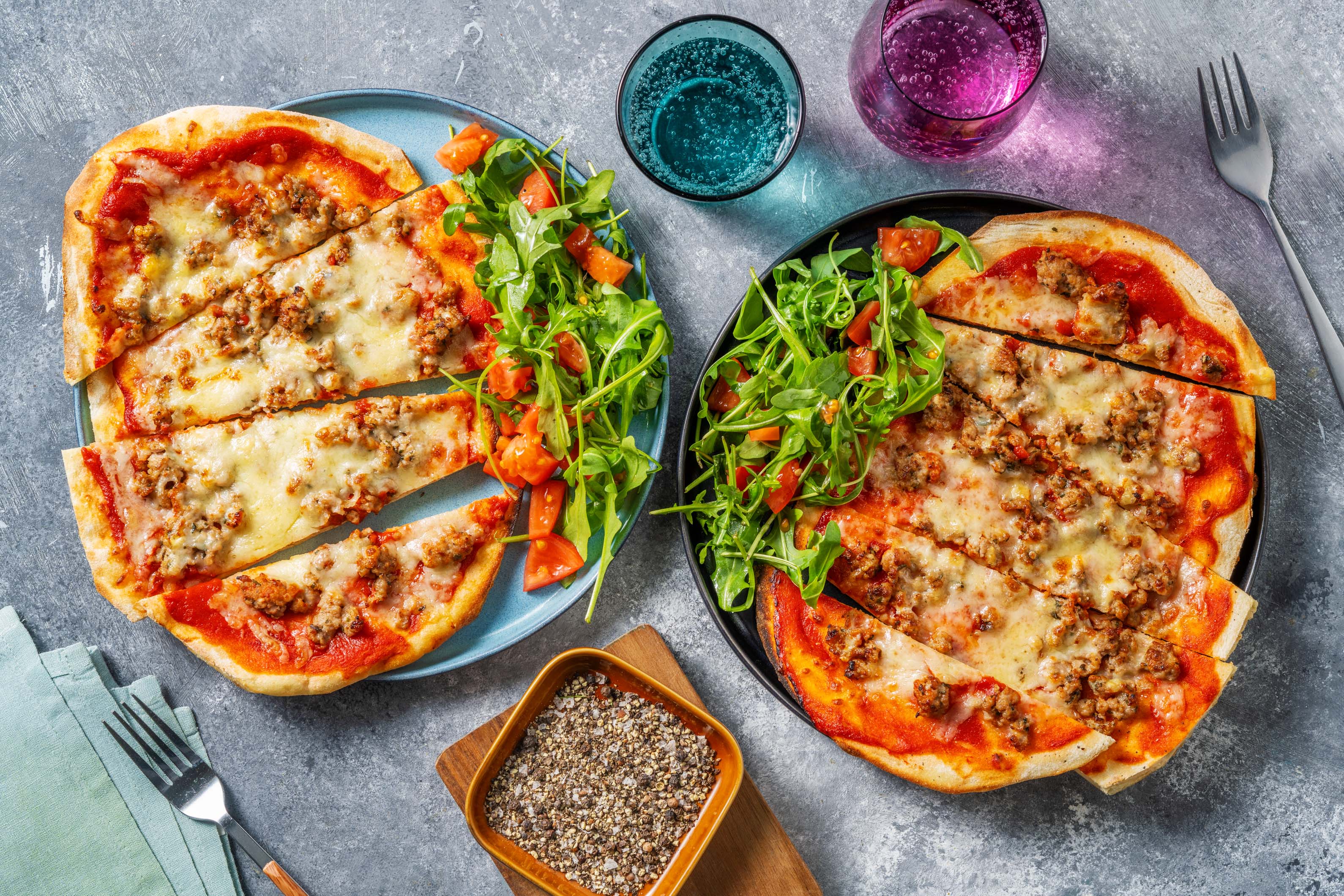 Sausage & Cheddar Naanizza Recipe | HelloFresh