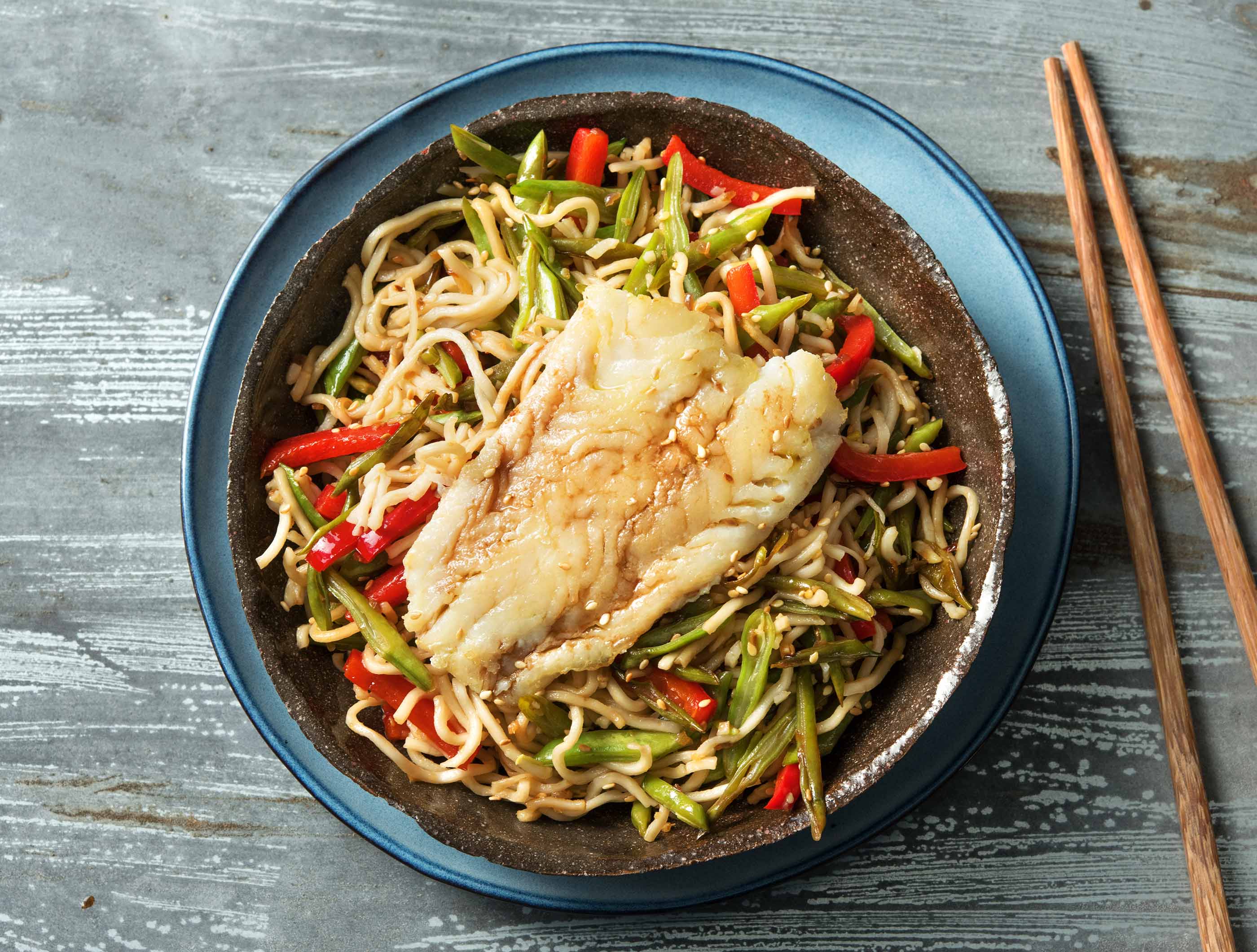 Schelvis met noedels en snijboontjes Recept | HelloFresh