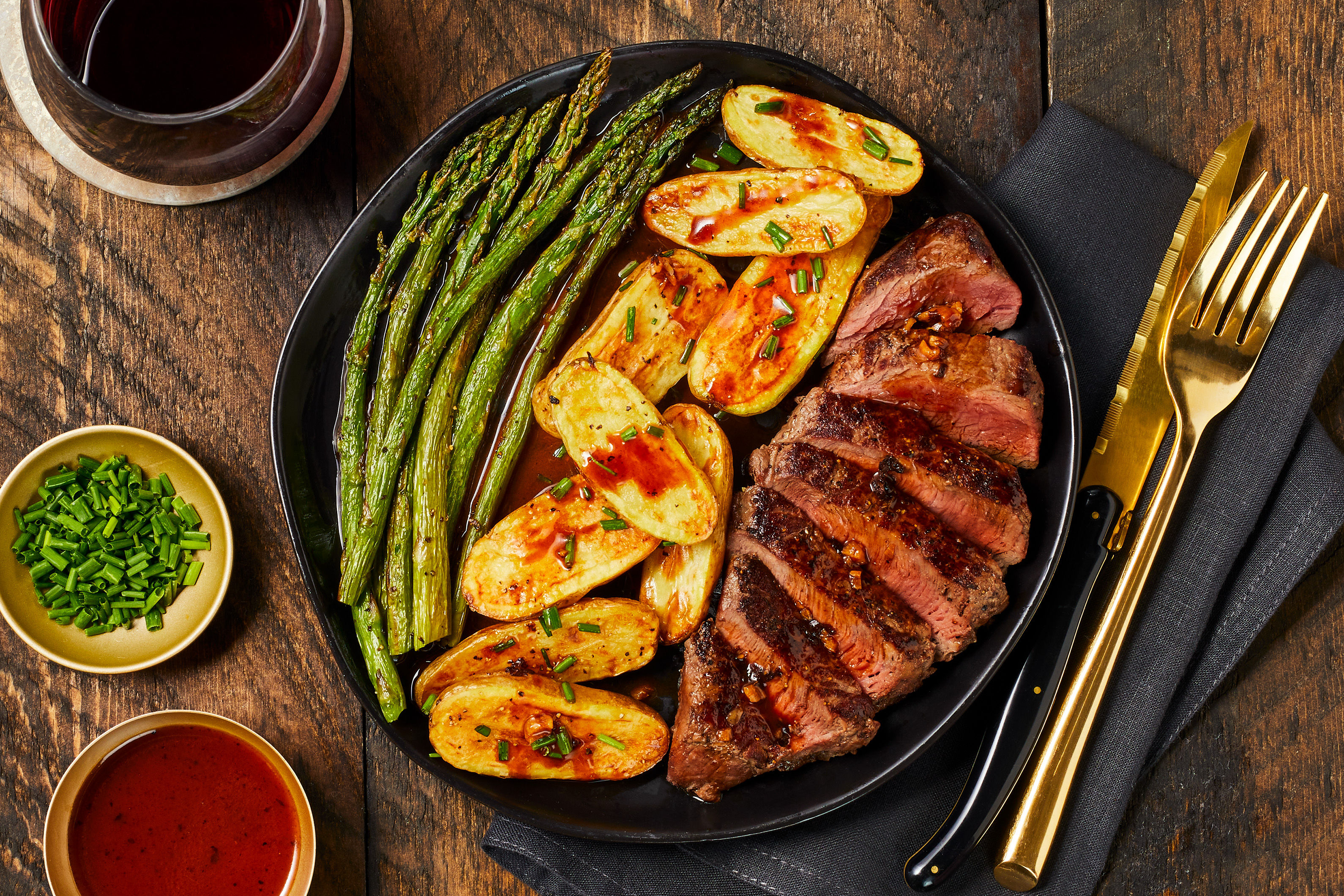 Sirloin & Roasted Garlic Pan Sauce Recipe | HelloFresh