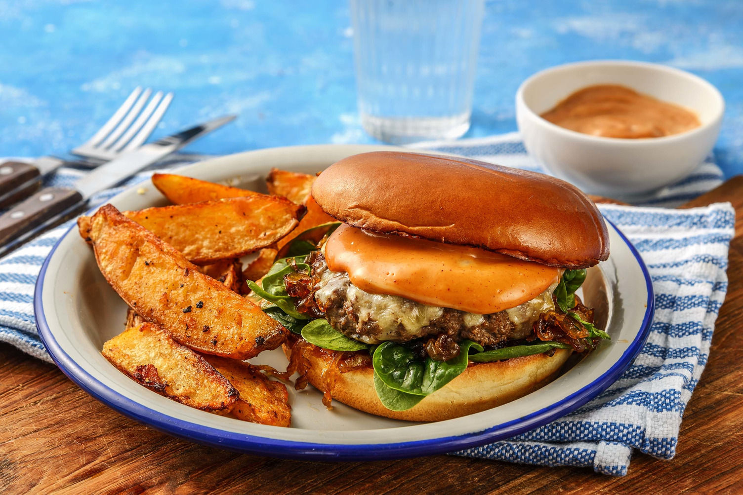Smoky Beef Cheeseburger Recipe | HelloFresh