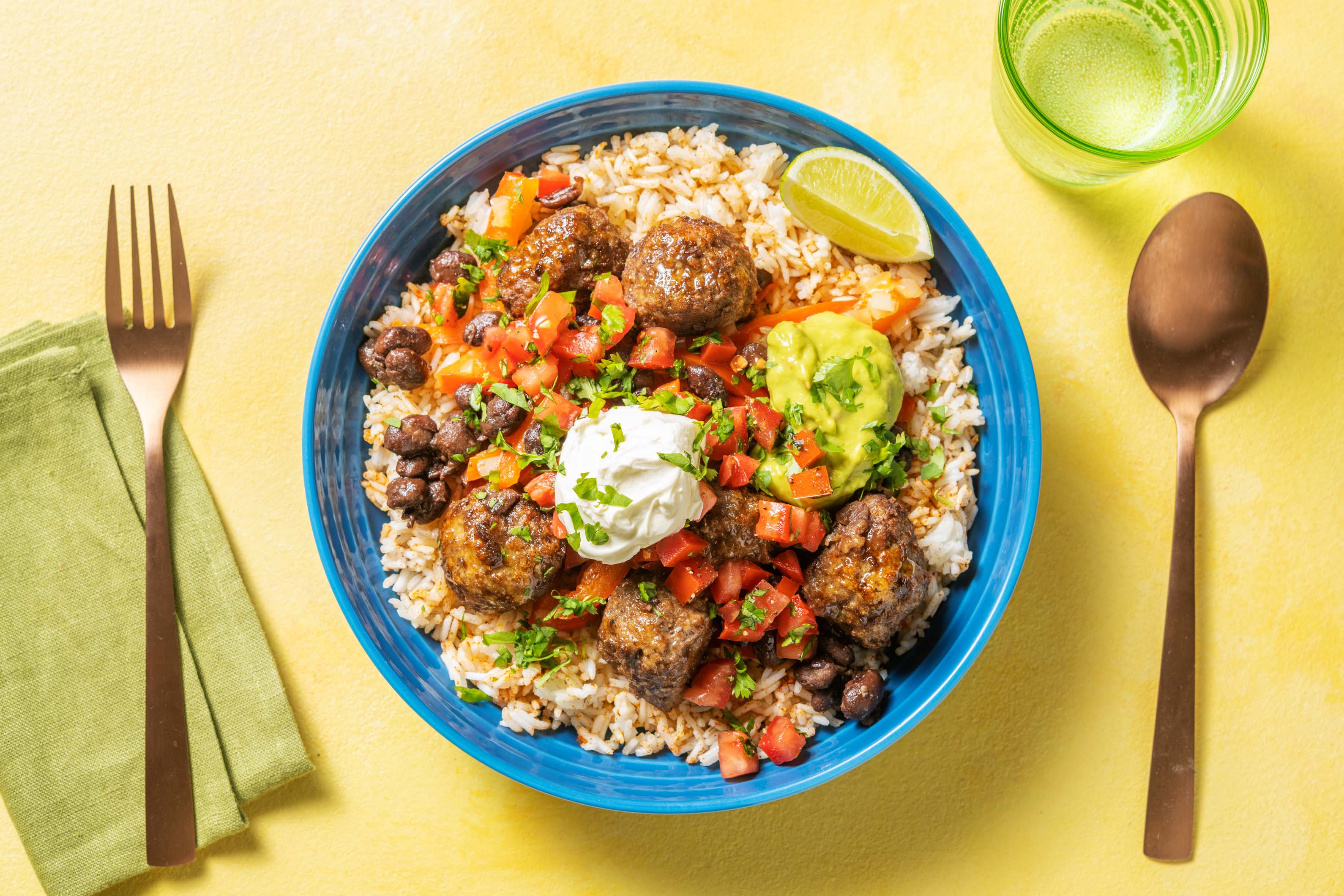 Snelle burritobowl met gehaktballen Recept | HelloFresh