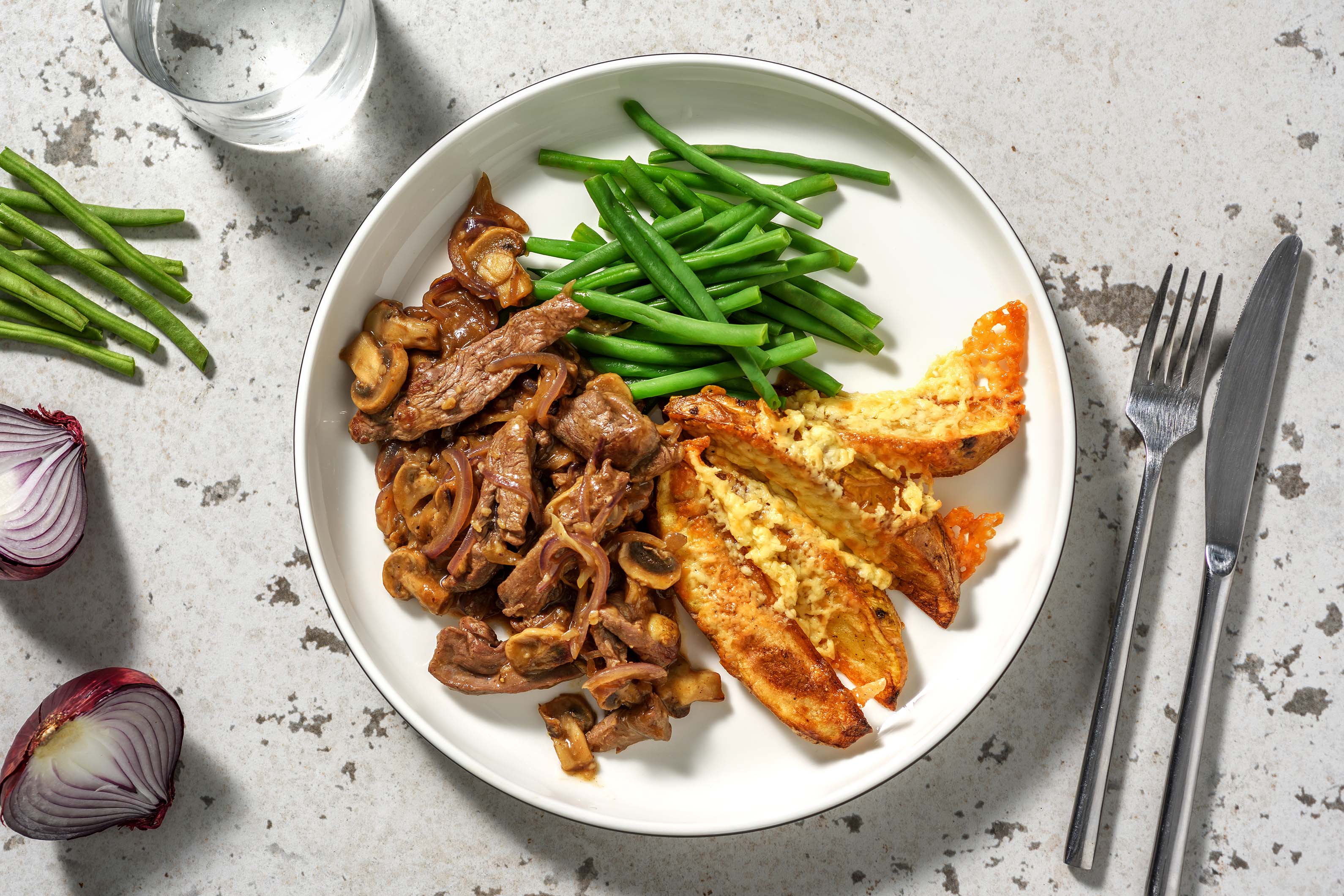 Beef Strips, Cheesy Chips 'n' Posh Gravy Recipe | HelloFresh
