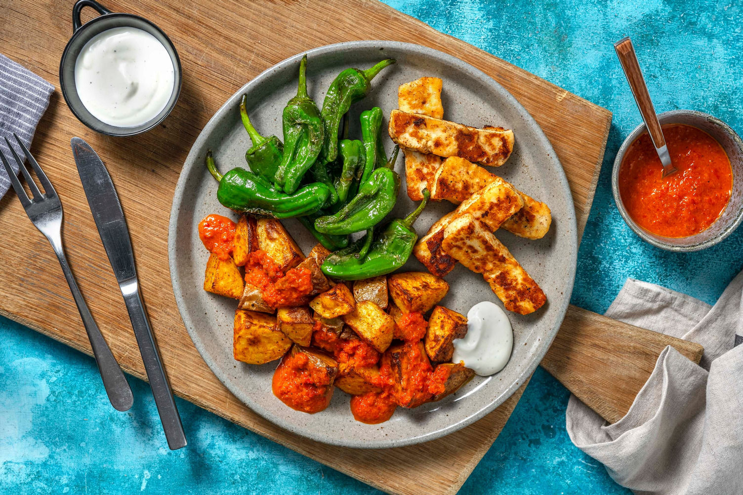 Tapas-Platte mit selbst gemachter Mojo Rojo Rezept | HelloFresh