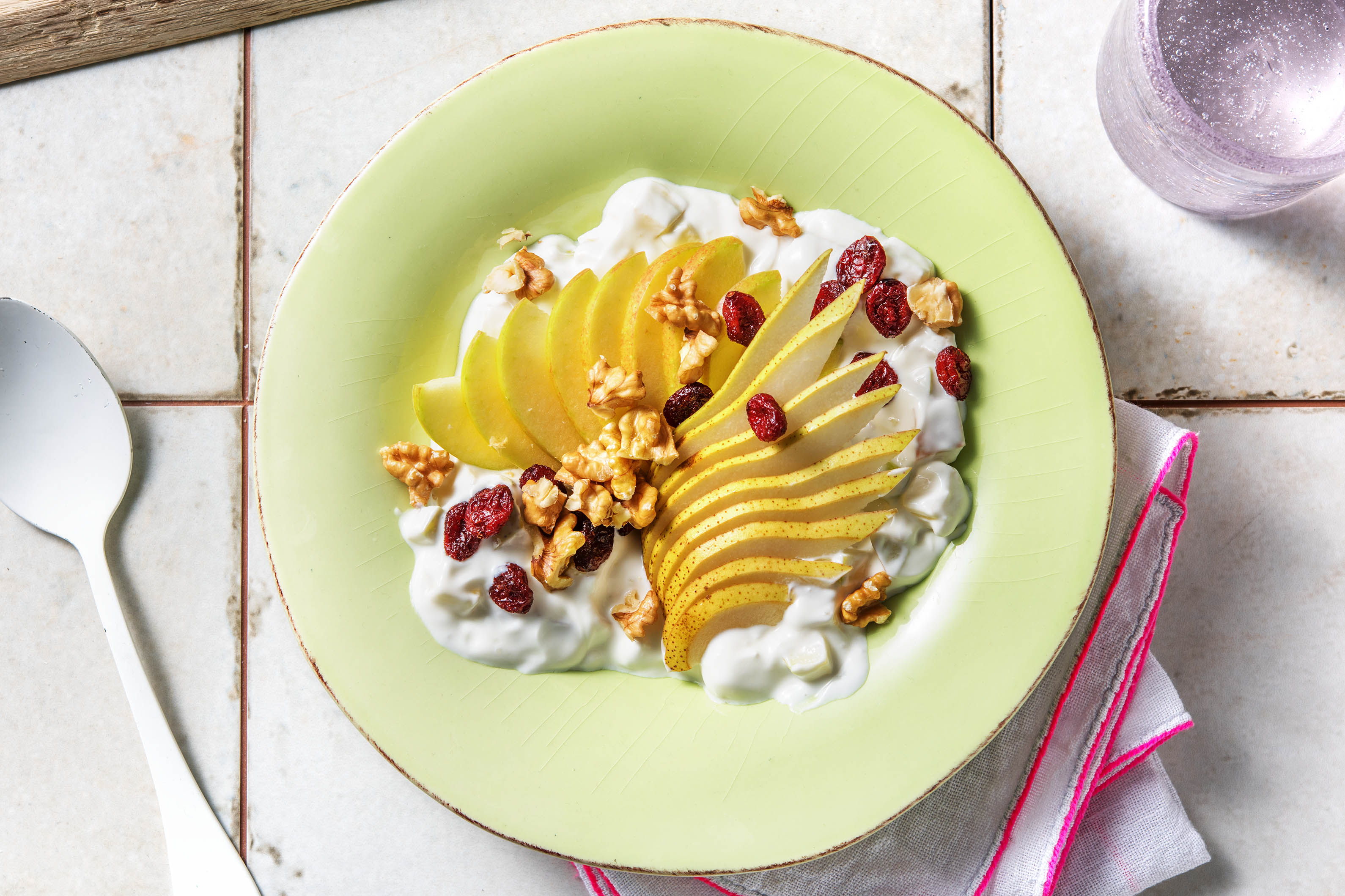 Volle yoghurt met appel Recept | HelloFresh