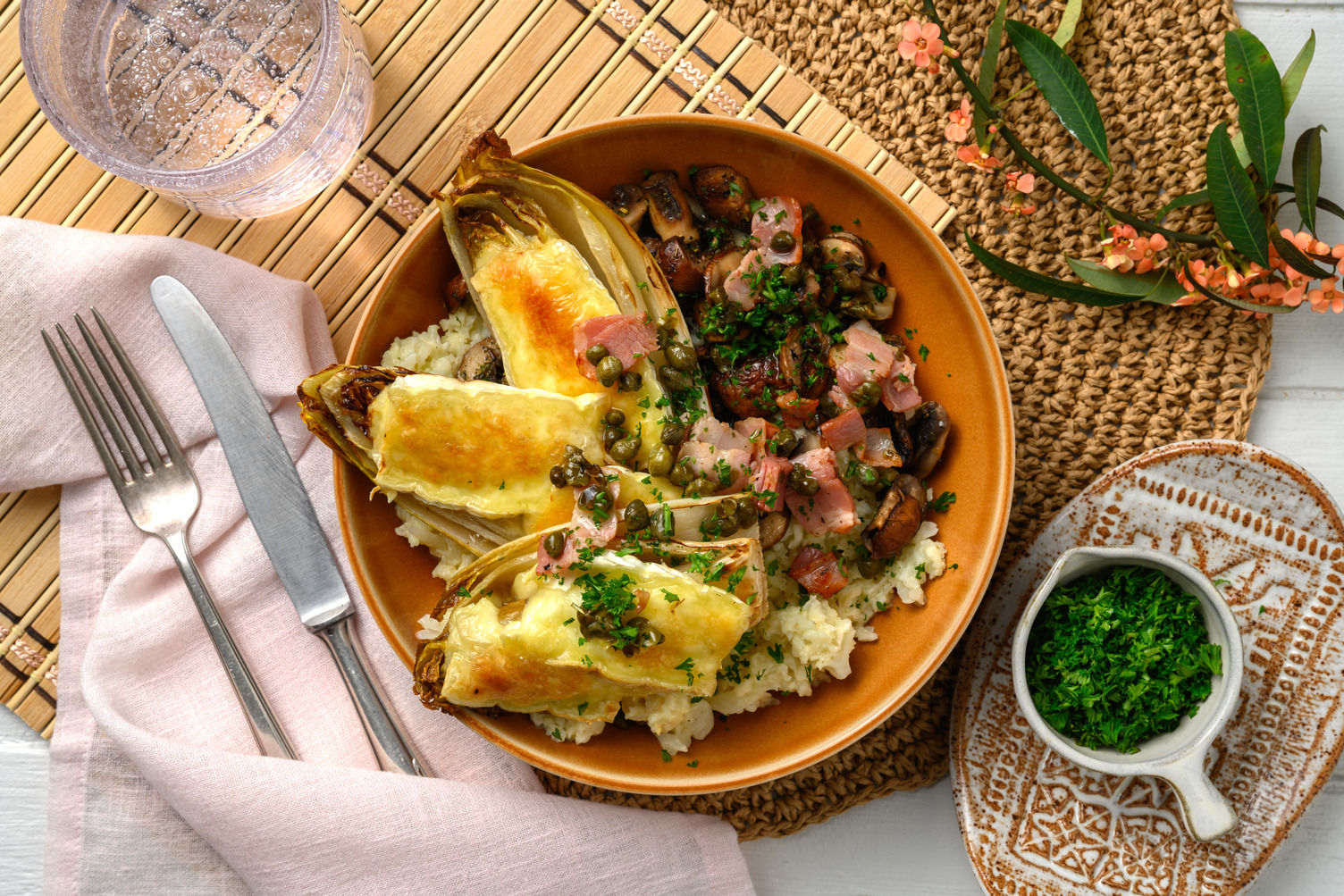 Witlof met Franse brie en ontbijtspek Recept | HelloFresh
