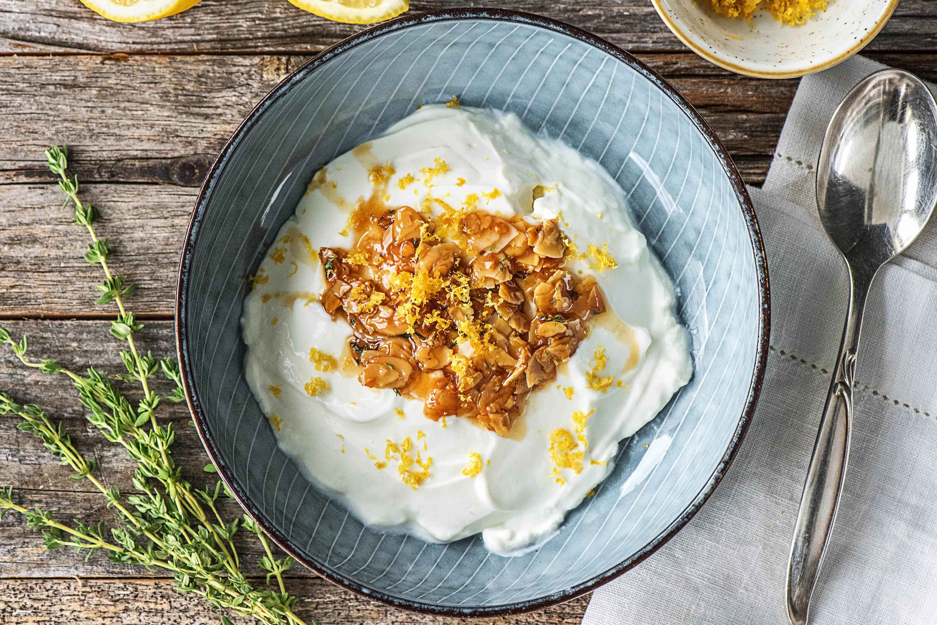 Griekse yoghurt met honing Recept | HelloFresh