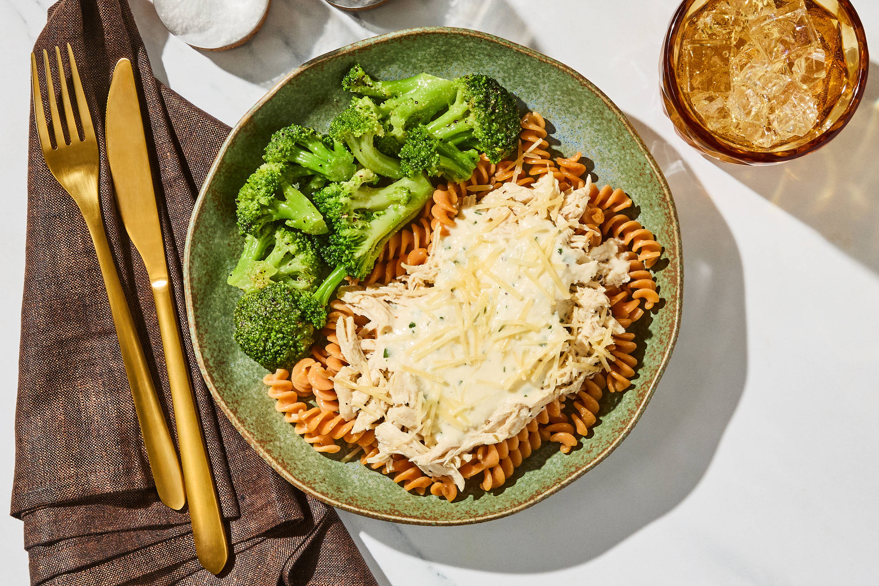 Chicken Alfredo Pasta with Garlicky Broccoli - Factor