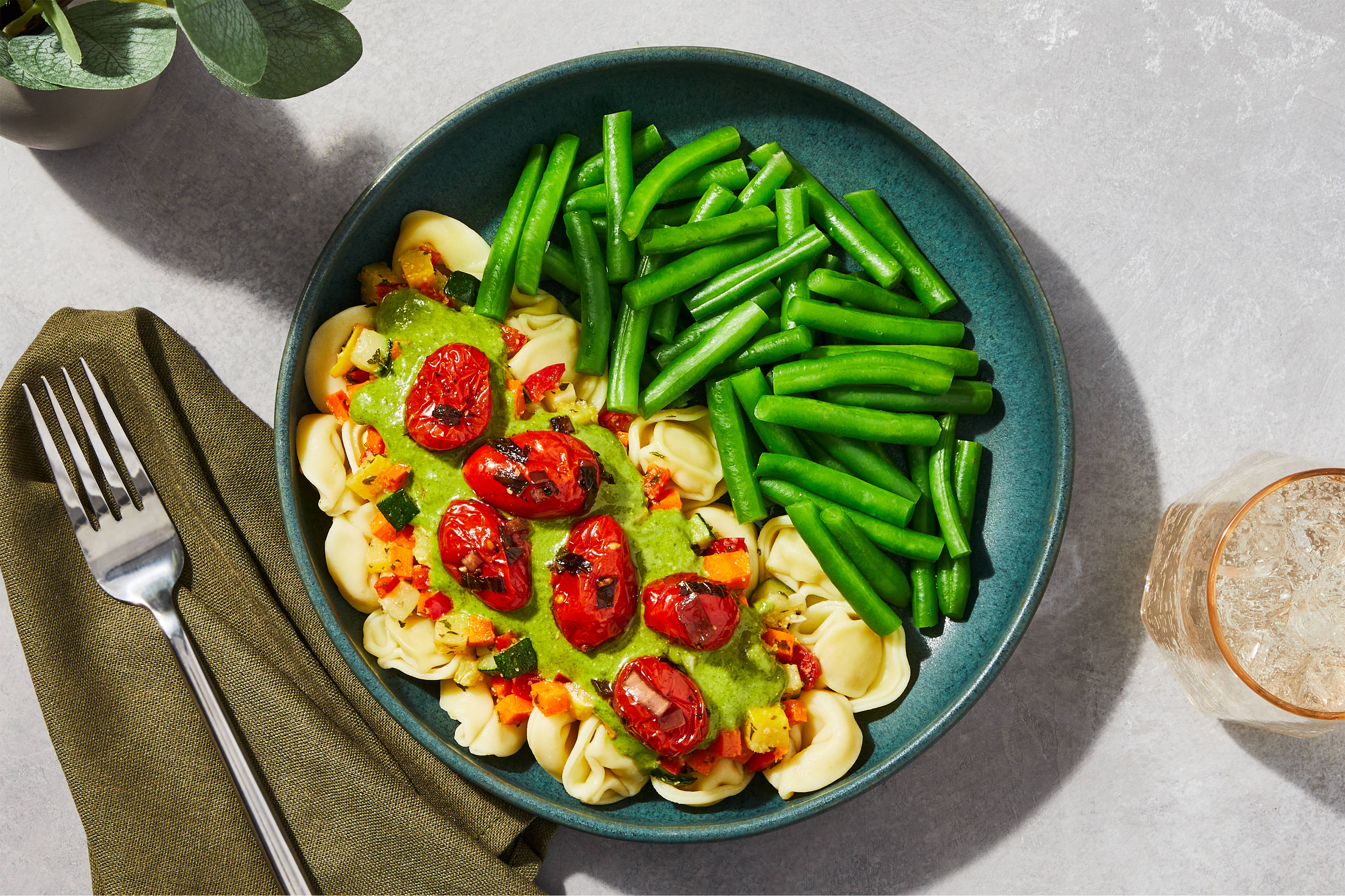 Roasted Veggie & Pesto Tortellini with Roasted Green Beans - Factor