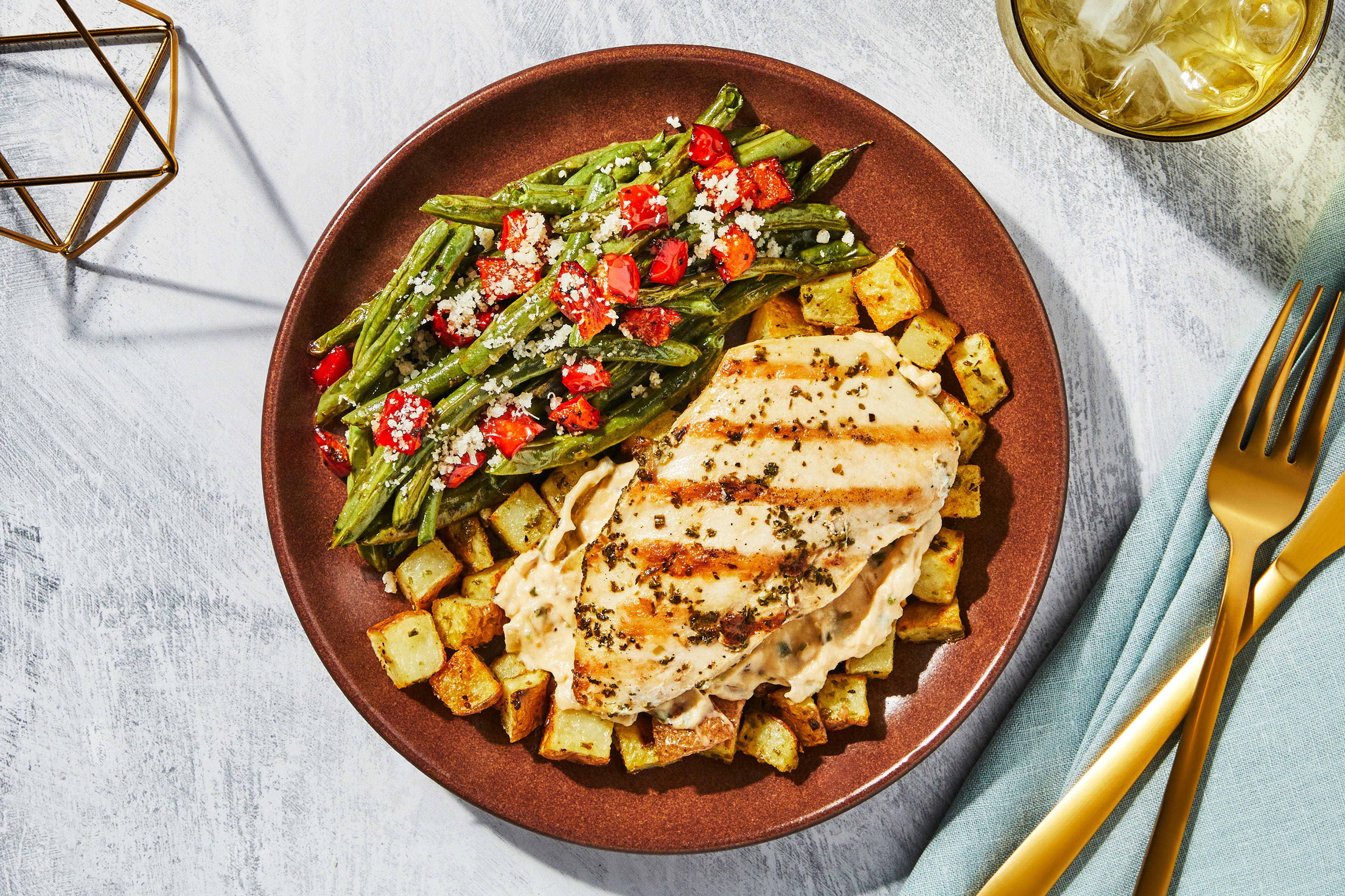 Smoky Gouda Chicken with Roasted Red Potatoes & Parmesan Green Beans ...