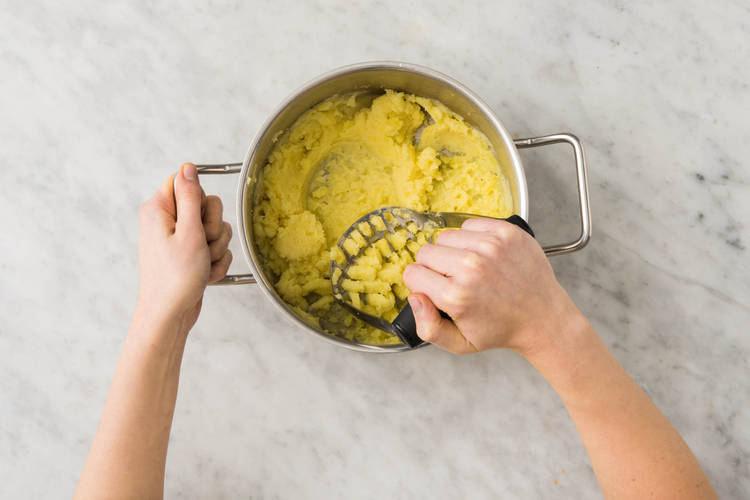 Runderribeye met knoflook en rozemarijn Recept | HelloFresh