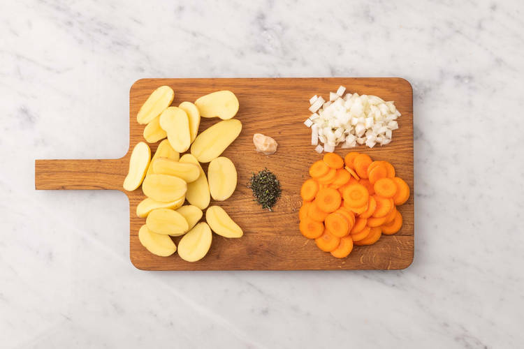 Kipdrumsticks in roomsaus met spinazie en wortel Recept | HelloFresh